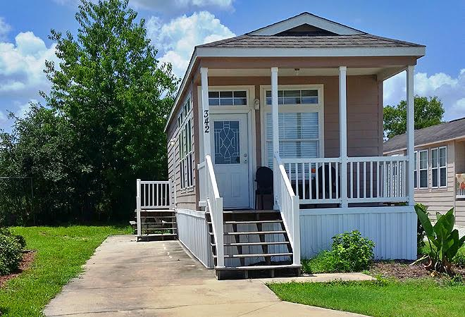 Lake Magic RV Resort : Hopaway Holiday - Vacation and Leisure Services