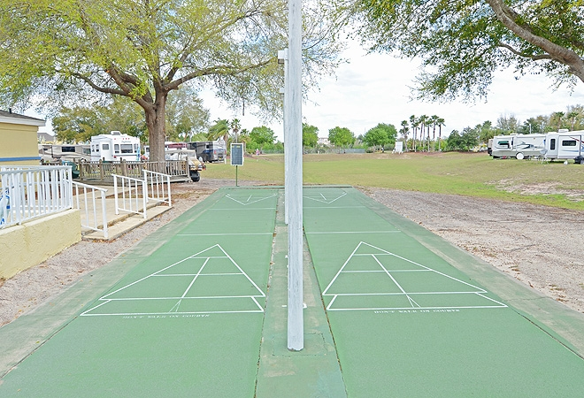 Lake Magic RV Resort : Hopaway Holiday - Vacation and Leisure Services