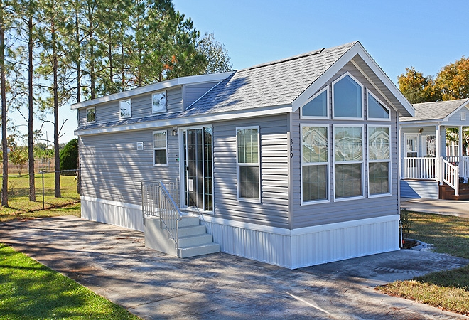 Lake Magic RV Resort : Hopaway Holiday - Vacation and Leisure Services